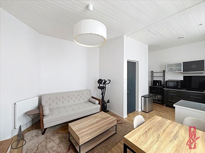 Angoulême, Saint-Ausone, Saint-Martin : Appartement 2 pièces à louer