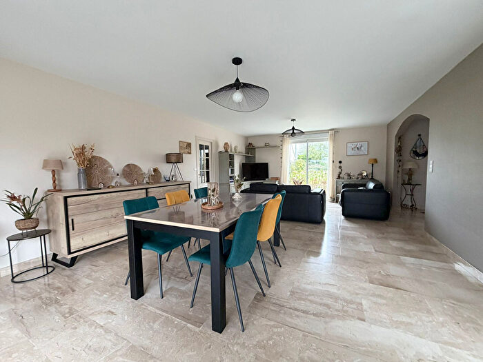 Maison à vendre - Le Buret - 5 pièces - 3 chambres