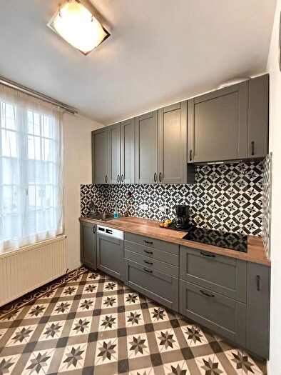 Maison à vendre - Ville-Saint-Jacques - 5 pièces - 3 chambres