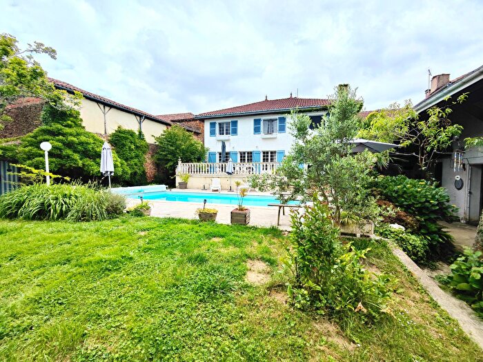 Maison 8 pièces à Saint-Sever, à vendre