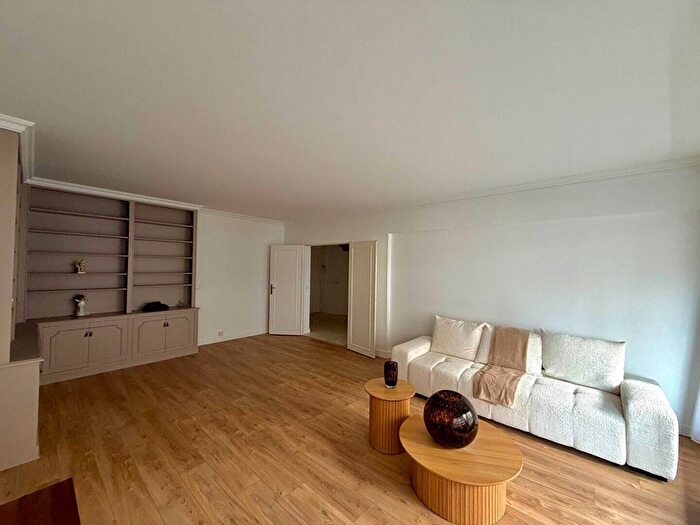 Appartement à louer - Auteuil Nord, Paris ème arrondissement - 4 pièces - 3 chambres