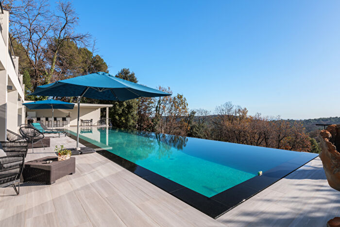 Maison à vendre - Tourrettes-sur-Loup - 7 pièces - 4 chambres