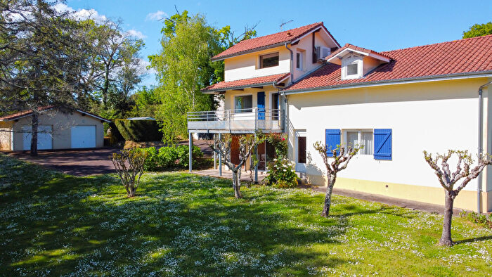 Maison à vendre - Castelnau-Tursan - 7 pièces - 4 chambres