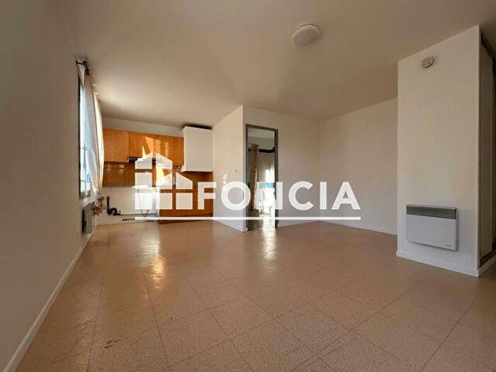 Appartement à louer - Bellecroix-Pont dAvignon, Villeneuve-lès-Avignon - 1 pièce