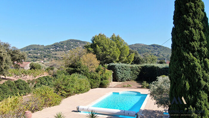 Maison à vendre - Saint-Cyr-sur-Mer, Le Péras - 5 pièces - 2 chambres