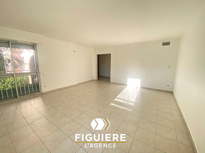 Appartement à louer - Val Saint-André, Arc, La Torse, Aix-en-Provence - 4 pièces - 3 chambres