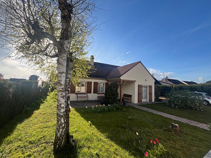 Maison 4 pièces à Amilly, à vendre