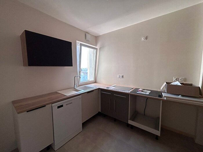 Appartement à louer - Champ de Foire, Cognac - 3 pièces - 2 chambres