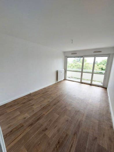 Appartement 3 pièces à Centre Administratif, Évry-Courcouronnes, à louer