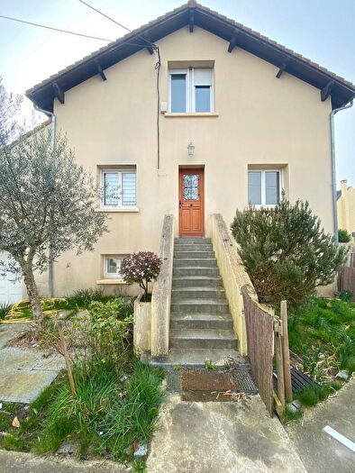 Maison à vendre - Beaumont-sur-Oise - 6 pièces - 4 chambres