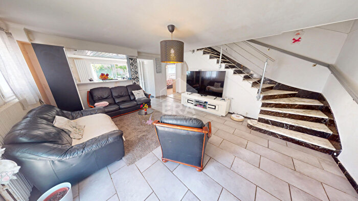 Maison 7 pièces à vendre à Saint-Maurice-de-Rémens