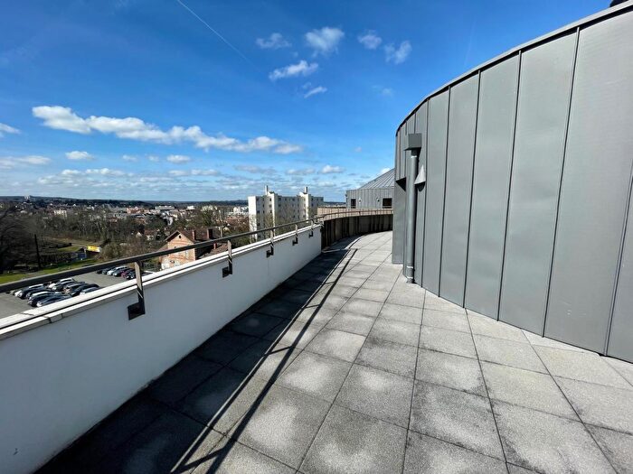 Appartement à louer - Poissy, Béthemont, Bidonnière - 4 pièces - 3 chambres