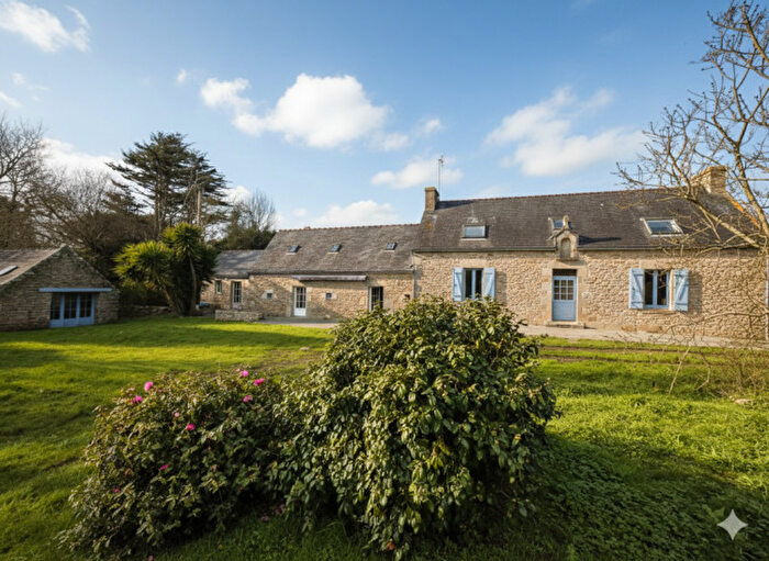 Maison à vendre - Treffiagat - 7 pièces - 5 chambres