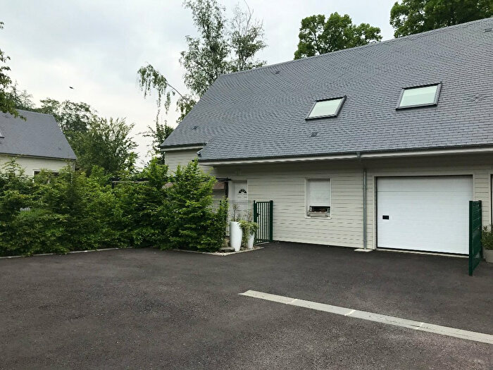 Maison 6 pièces à louer à Aubevoye
