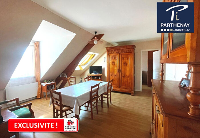 Montfort-sur-Meu : Appartement 3 pièces à vendre