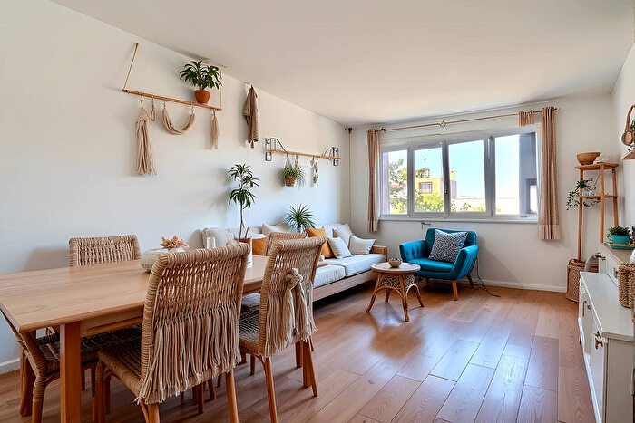 Appartement à vendre - Colombes, Centre-ville - 3 pièces - 2 chambres