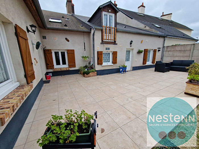 Maison à vendre - Saint-Jean-de-la-Ruelle - 6 pièces - 5 chambres