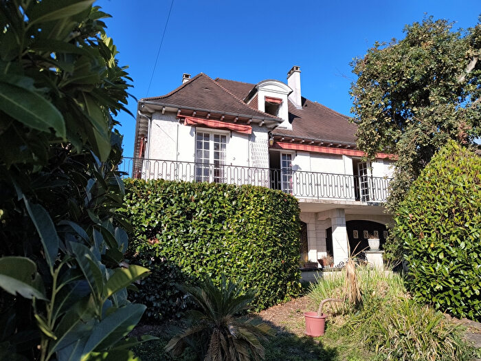 Maison à vendre - Brive-la-Gaillarde, Pont de La Bouvie, Gaubre, Estavel, Tujac - 9 pièces - 6 chambres