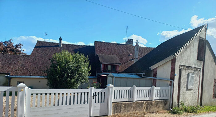 Maison à vendre - Saint-Aubin-Château-Neuf - 4 pièces - 2 chambres