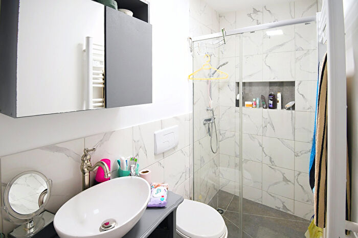 Maison à vendre - Mont-Saint-Martin - 5 pièces - 3 chambres