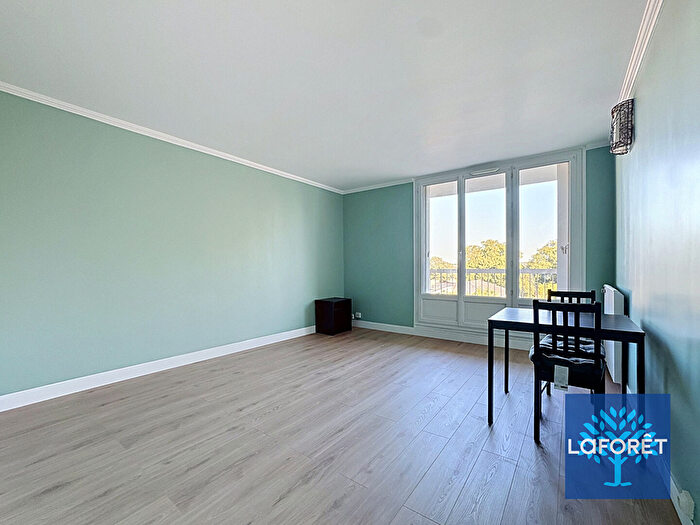 Chilly-Mazarin, Nord - Appartement 3 pièces à vendre