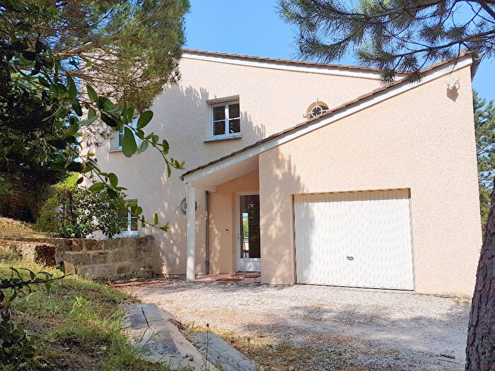 Maison à louer - Génissac - 5 pièces - 4 chambres
