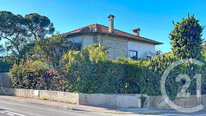 Maison à vendre - Antibes, Antibes-les-Pins, Trianon, Le Fournel, Peyregoue - 4 pièces - 3 chambres