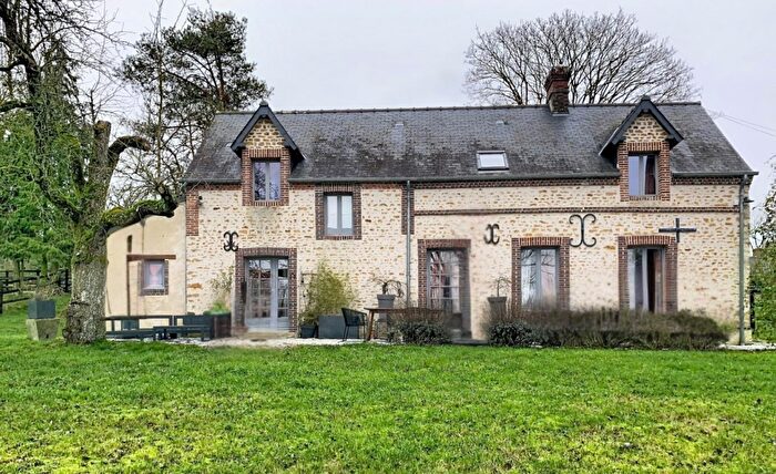 Maison à vendre - Ferrières-la-Verrerie - 6 pièces - 4 chambres