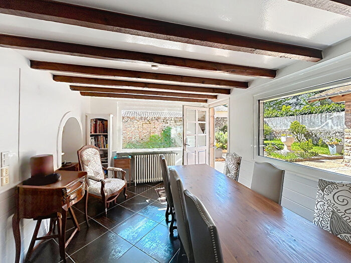 Maison 9 pièces à Mâcon, Héritan, Neuf Clés, à vendre