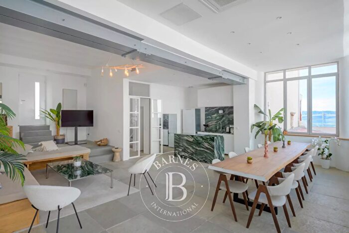 Maison à vendre - Marseille e , Endourme, Vallée des Auffres - 5 pièces - 4 chambres