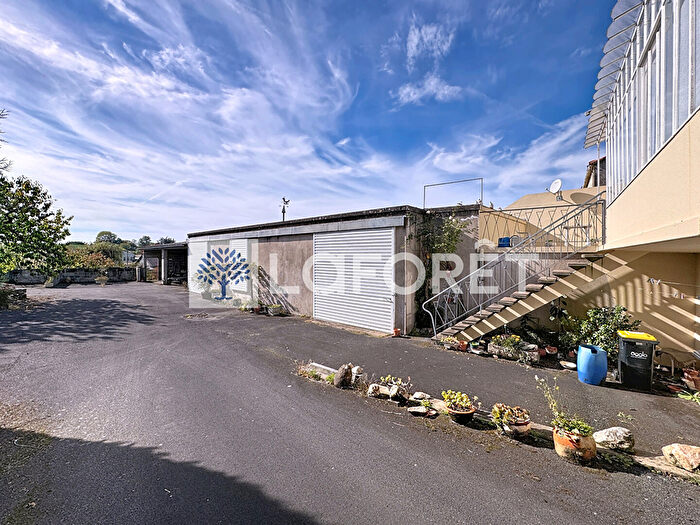 Maison à vendre - Moncoutant - 6 pièces - 4 chambres