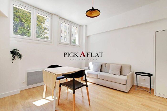 Appartement à louer - Porte Dauphine, Paris ème arrondissement - 1 pièce