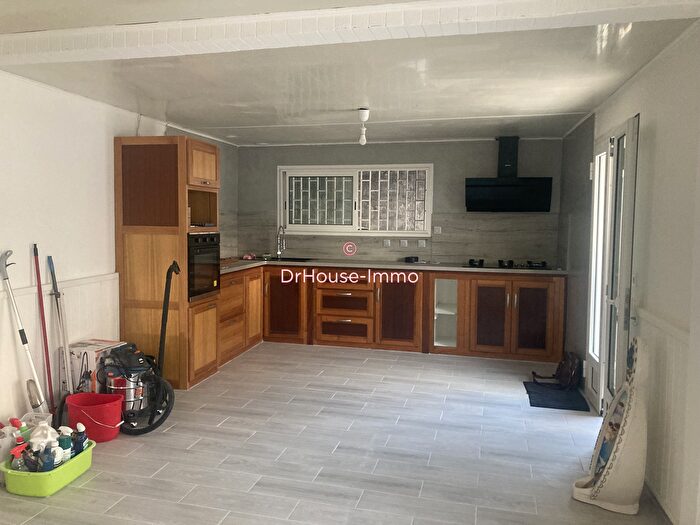 Maison à louer - Saint-Joseph, Centre-ville, Jean Petit les Bas - 4 pièces - 3 chambres