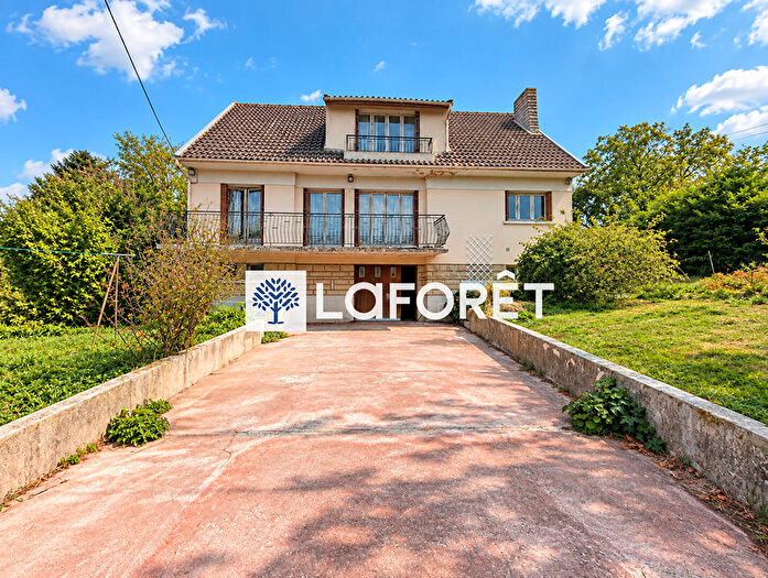 Maison 7 pièces à Jouy-le-Châtel, à vendre