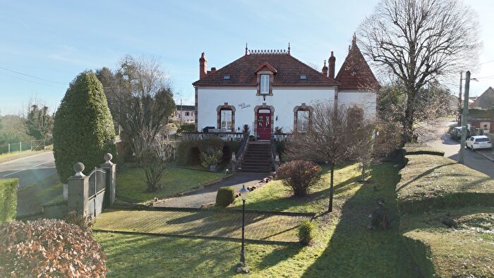 Maison à vendre - Cercy-la-Tour - 6 pièces - 4 chambres