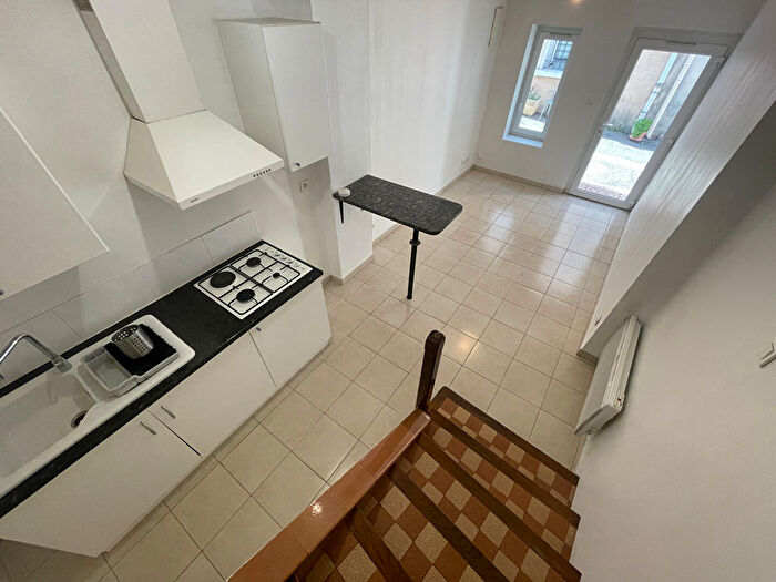 Appartement à louer - Aix-en-Provence, Les Milles - 2 pièces - 1 chambre