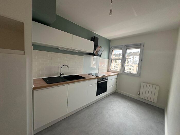 Appartement à louer - Saint-Étienne, La Terrasse, Bel Air, Bergson, Carnot - 2 pièces - 1 chambre