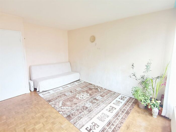 Paris 19ème, Jourdain, Pyrénées : Appartement 3 pièces à vendre