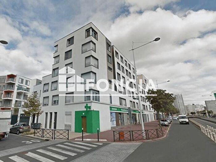 Appartement à louer - Vieux Pont, Nanterre - 3 pièces - 2 chambres