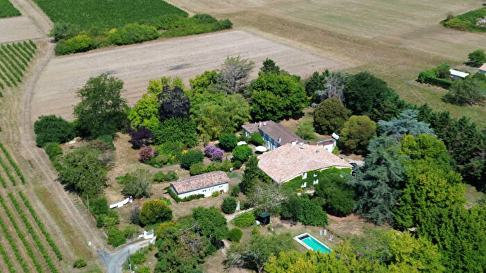 Maison à vendre - Saint-Émilion - 15 pièces - 11 chambres