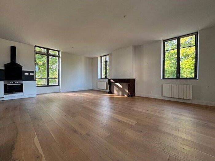 Appartement à louer - Contour, Champagne-au-Mont-dOr - 3 pièces - 2 chambres