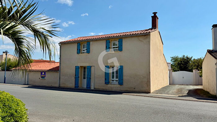 Maison à vendre - Grues - 4 pièces - 3 chambres