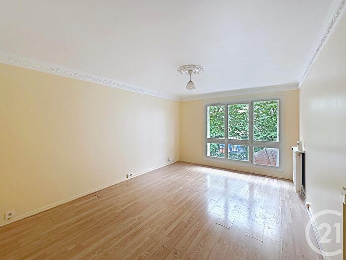Garges-lès-Gonesse, Centre-ville : Appartement 2 pièces à vendre