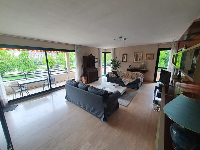 Appartement 3 pièces à Grenoble, Ile Verte, à louer