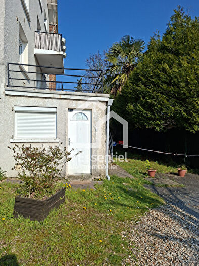 Appartement à vendre - Chanteloup-les-Vignes - 2 pièces - 1 chambre