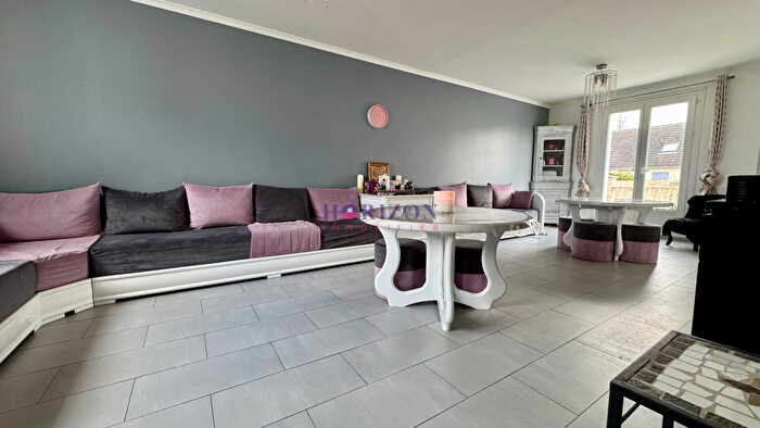 Maison à vendre - Beaumont-sur-Oise - 6 pièces - 5 chambres