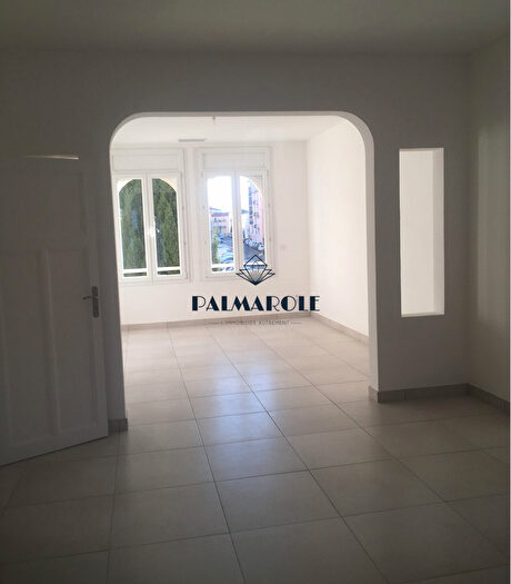 Perpignan, Saint-Martin : Appartement 5 pièces à louer