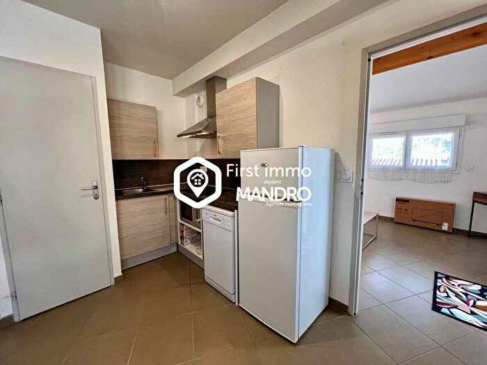 Appartement à louer - Sud, Ille-sur-Têt - 3 pièces - 1 chambre