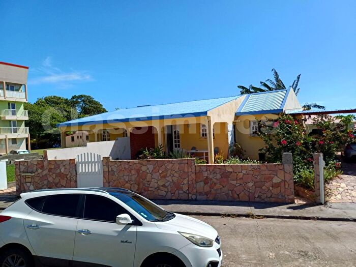 Maison 3 pièces à vendre à Basse-Pointe