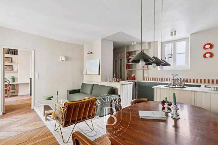 Appartement à louer - Saint Thomas dAquin, Paris ème arrondissement - 2 pièces - 1 chambre